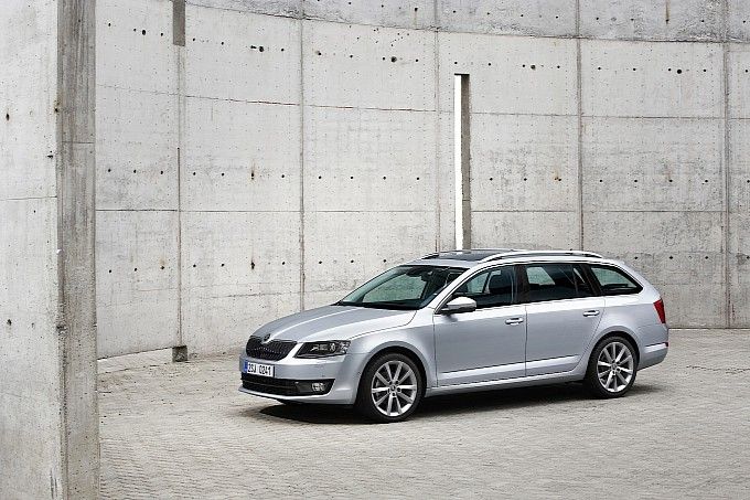 Skoda Octavia III Combi RS 2.0 TSI (230 Hp)